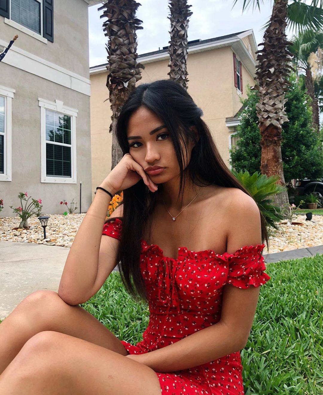 pretty pouting | Scrolller