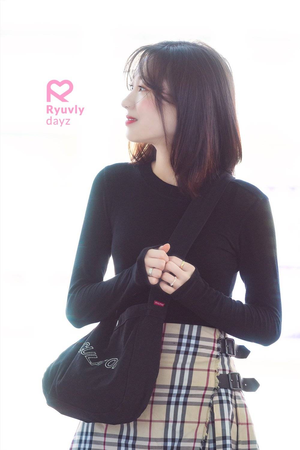 Pretty Sujeong | Scrolller