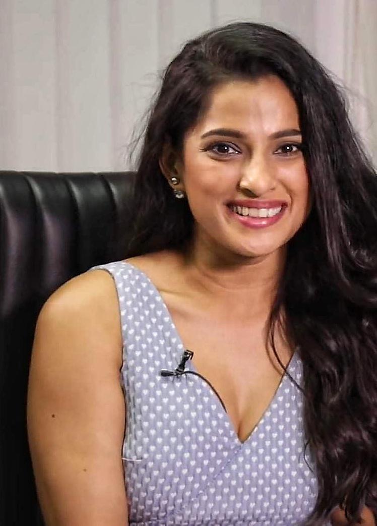 Priya Bapat ...even that slight hint of cleavage is so erotic !!! | Scrolller