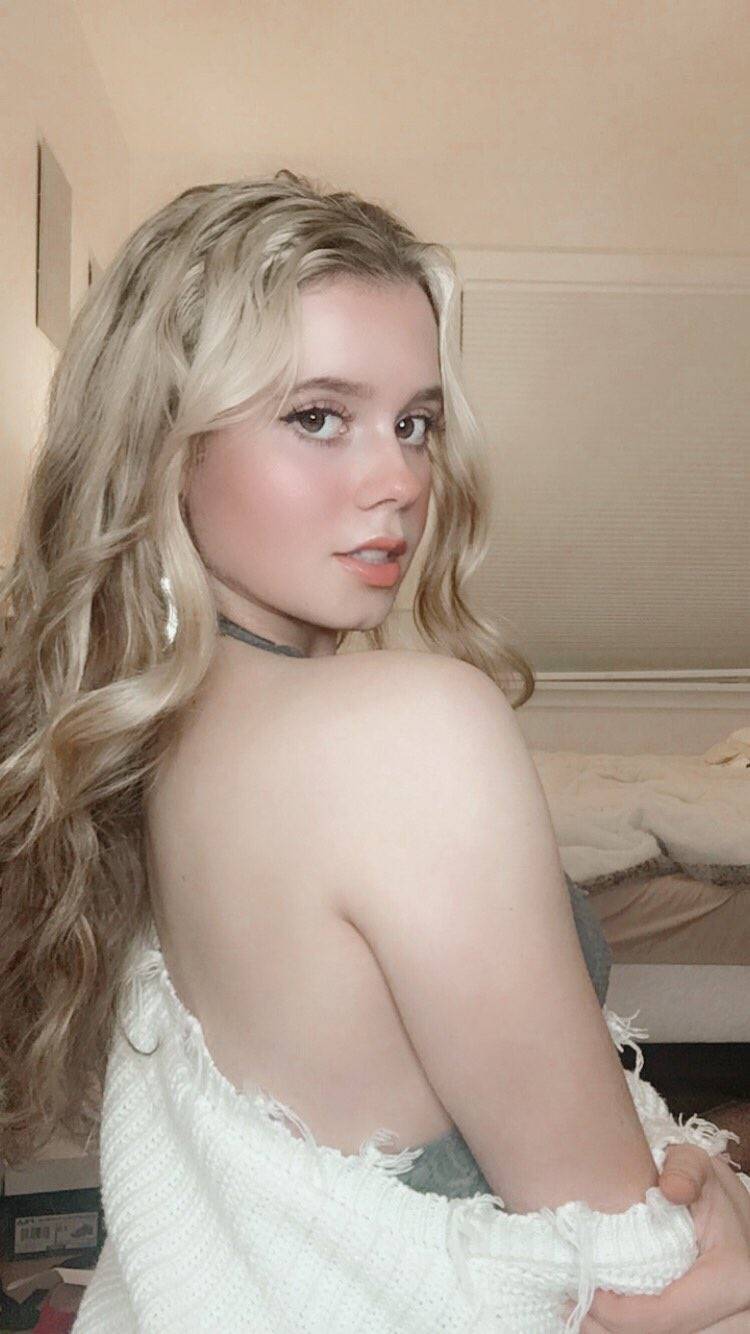 Professional Dominant Goddess Seeking for an Obedient and Loyal Submissive Sissy/Slave to Own ...