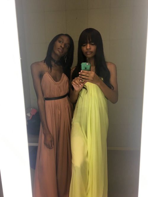 Prom Scrolller