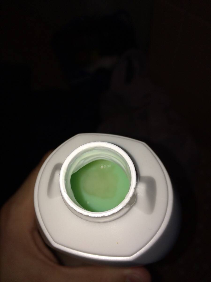 [Proof] Cum in a shampoo bottle | Scrolller