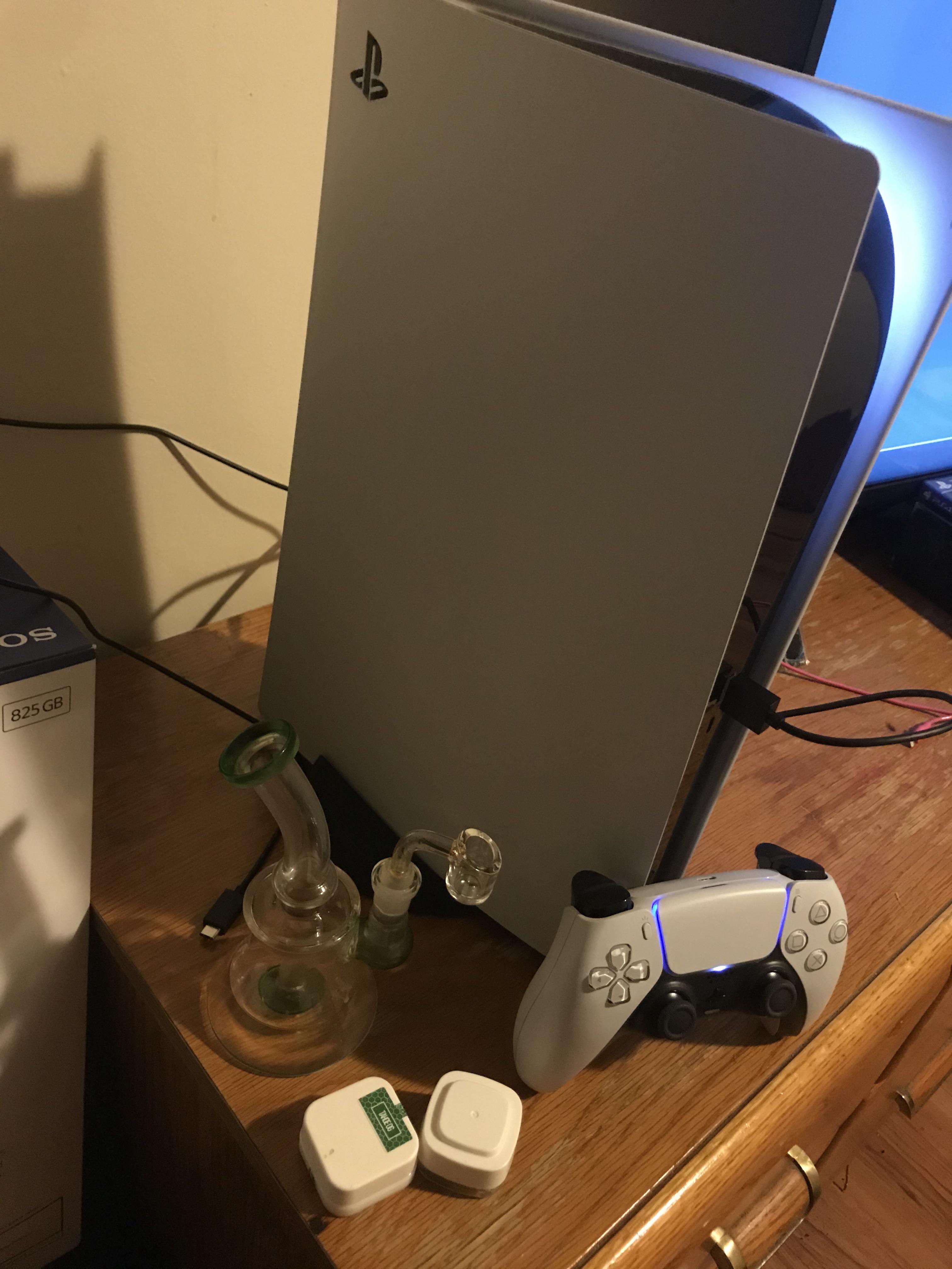 PS5 on day 1, fresh pickup from dispo and I’m off till Monday.... 🎮🔥😤 🏾 | Scrolller