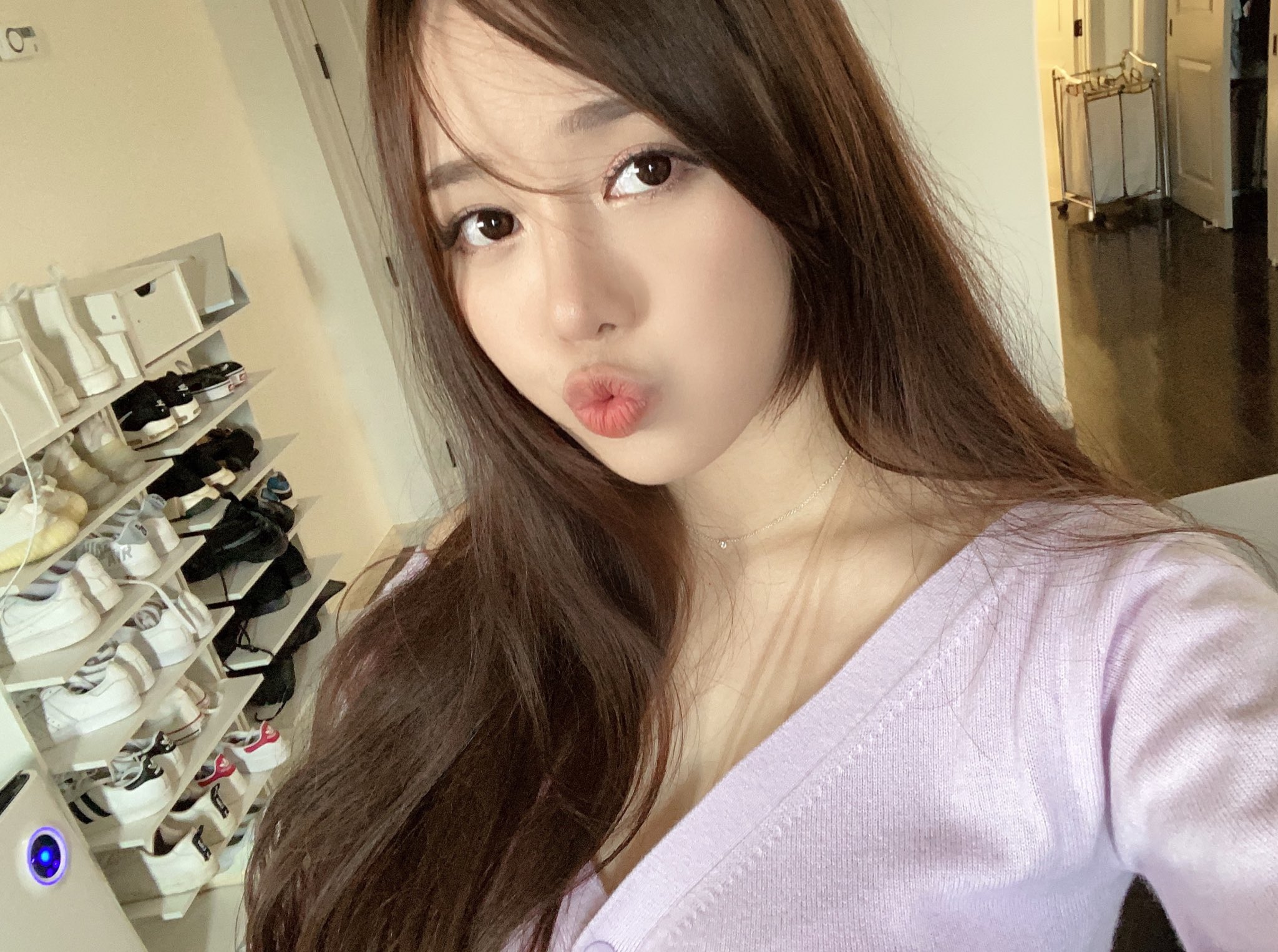 Pucker up | Scrolller