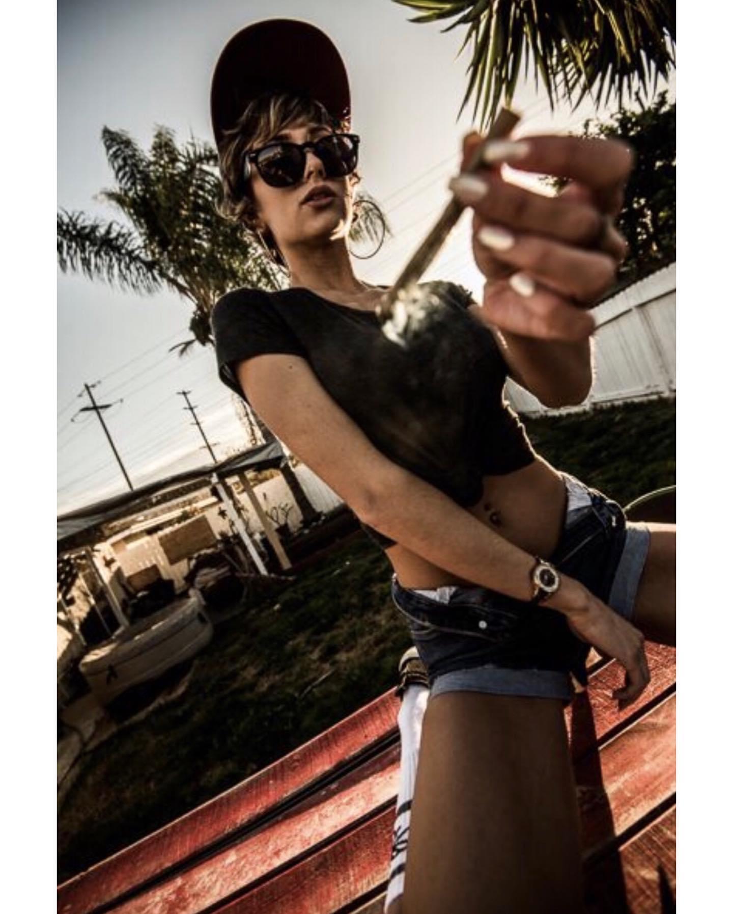 Puff, puff.. | Scrolller