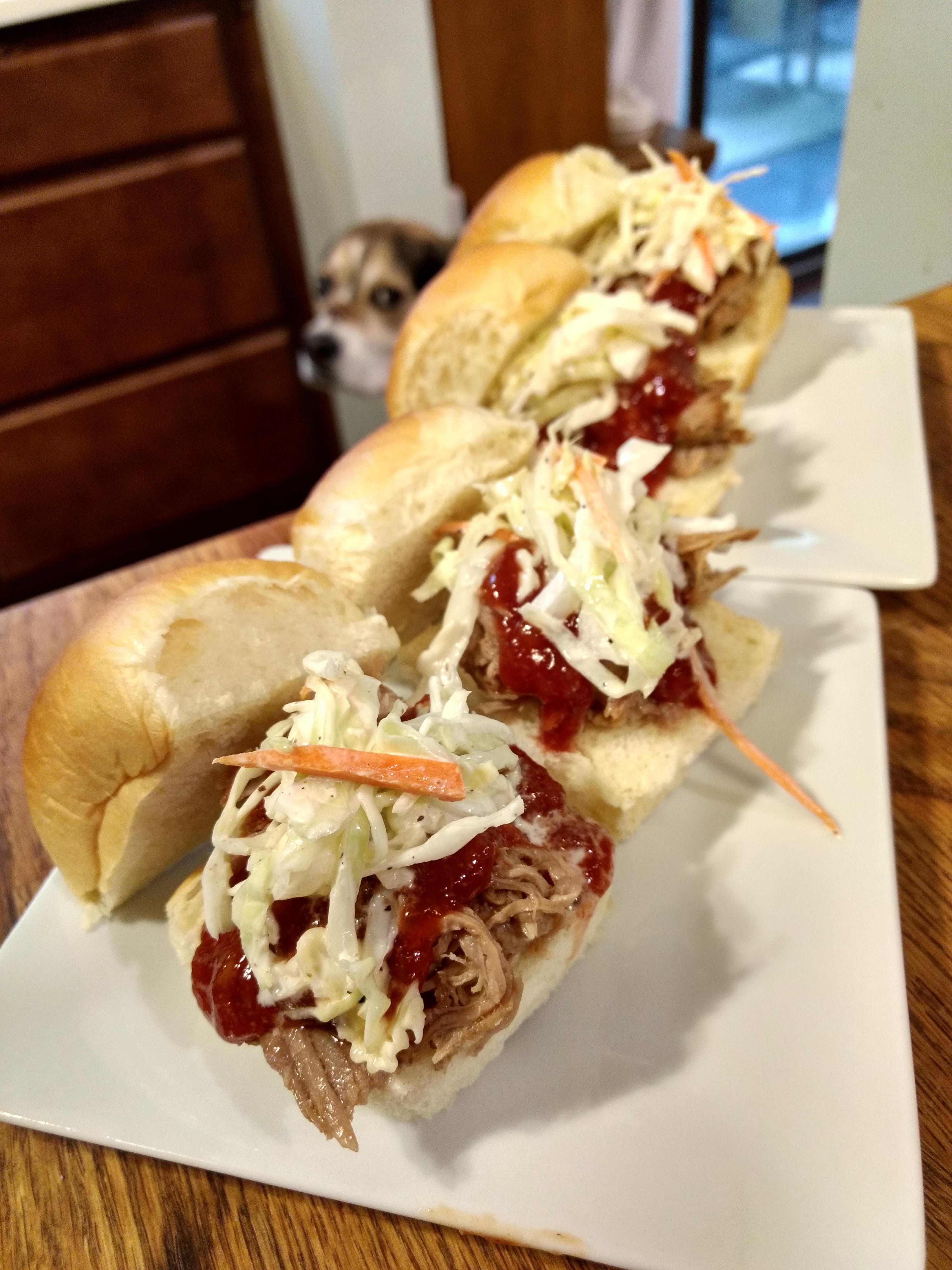 Pulled pork sliders with peach BBQ sauce | Scrolller