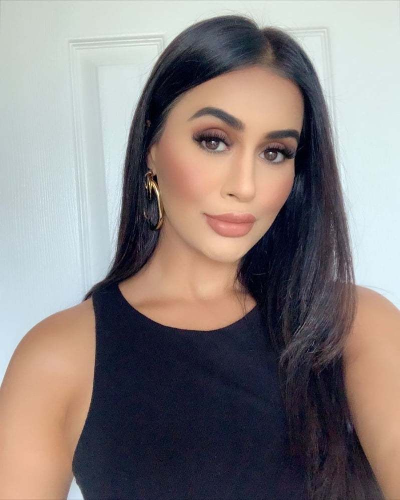 punjabi babe 💦🔥 rate her | Scrolller