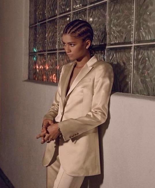 pure elegance | Scrolller