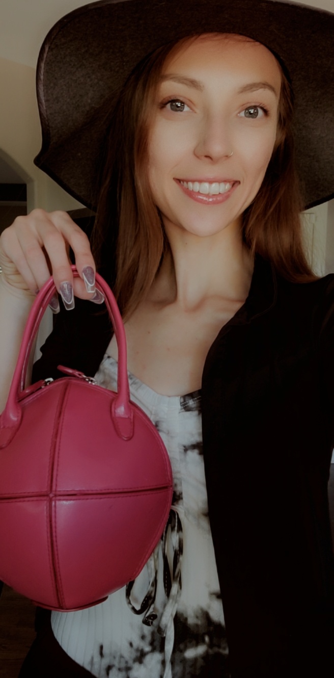 Purse addict | Scrolller