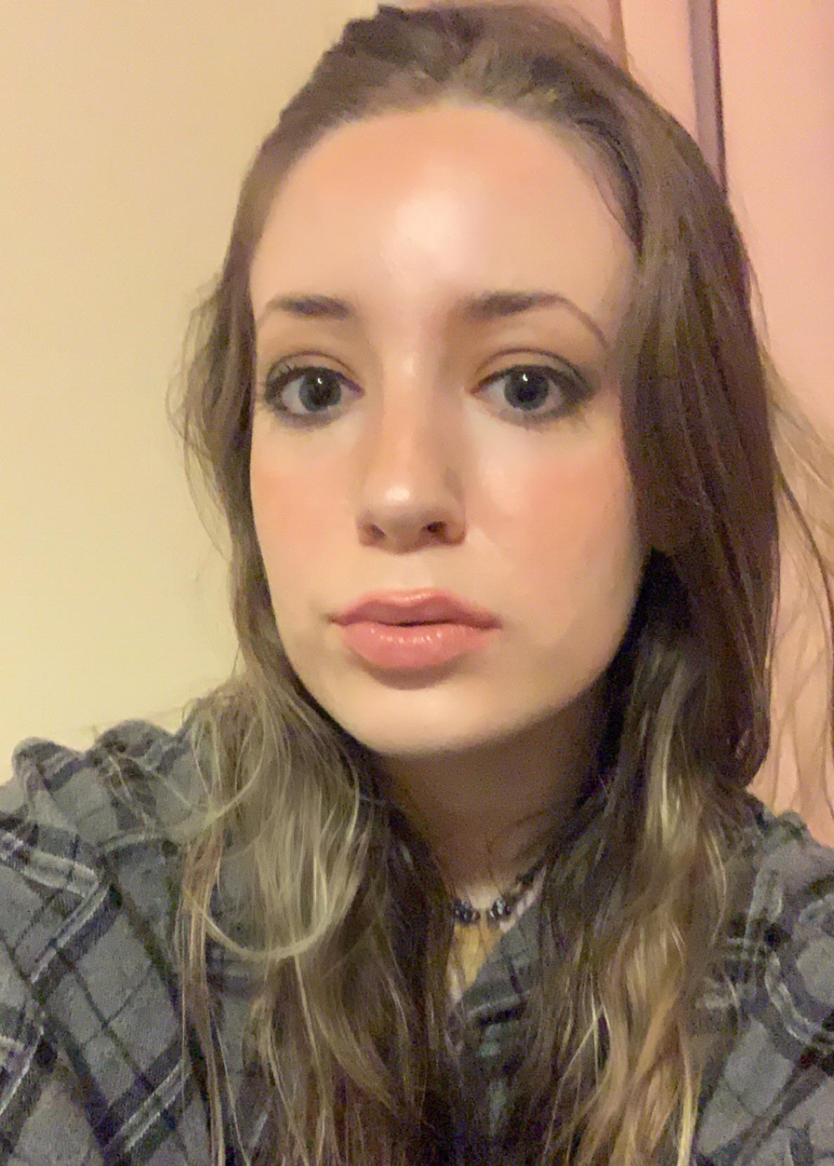 Put on some sappy makeup💄 | Scrolller