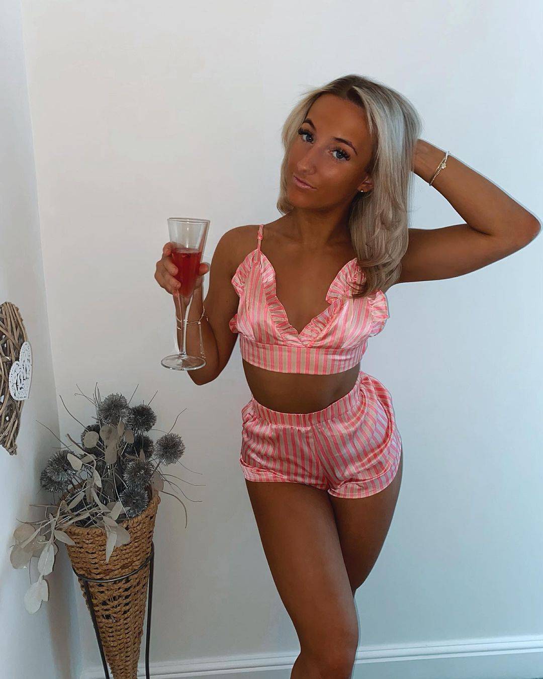 Pyjama party | Scrolller