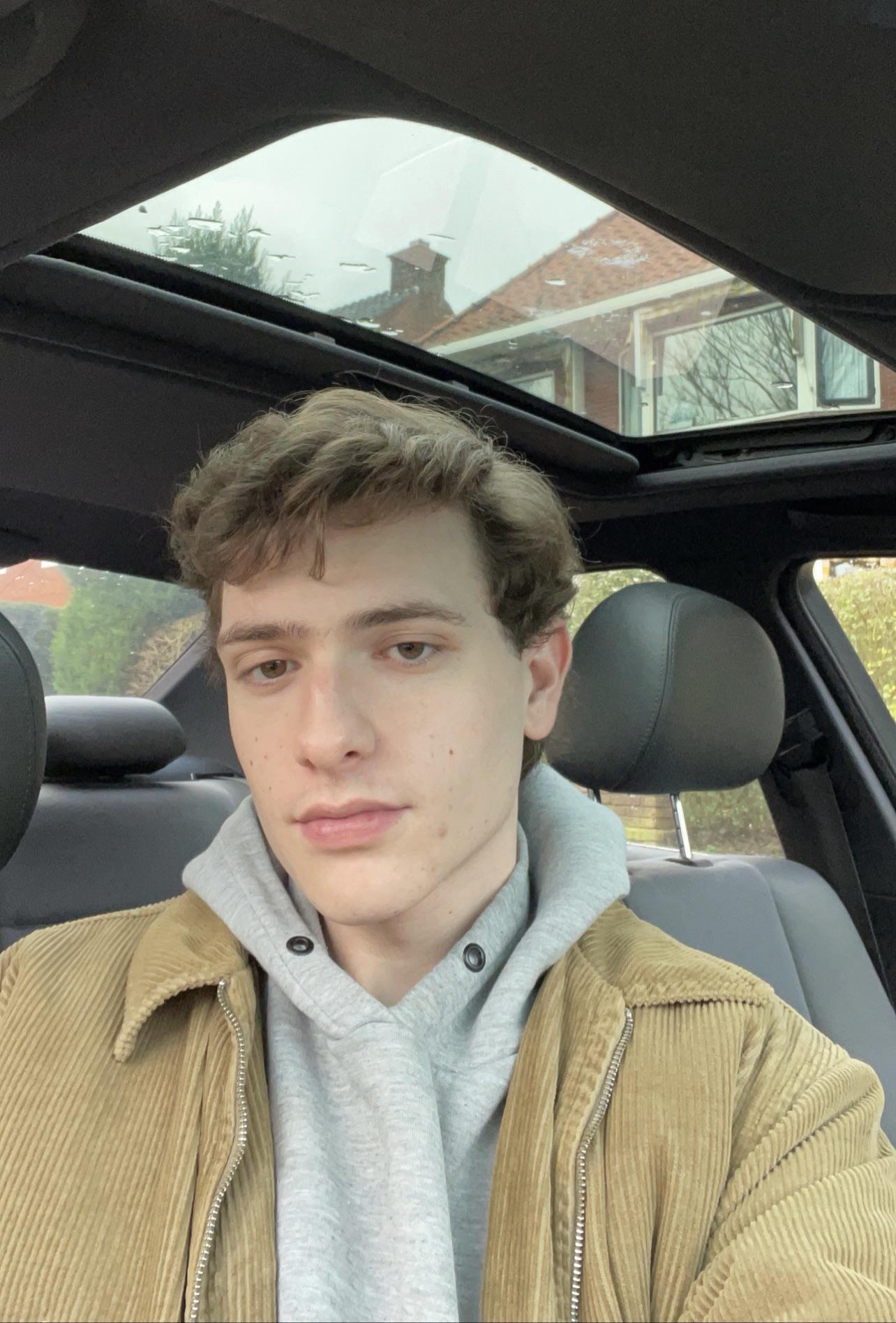 quarantine boredom is making me go back to reddit! excuse the lockdown hair 😋 | Scrolller