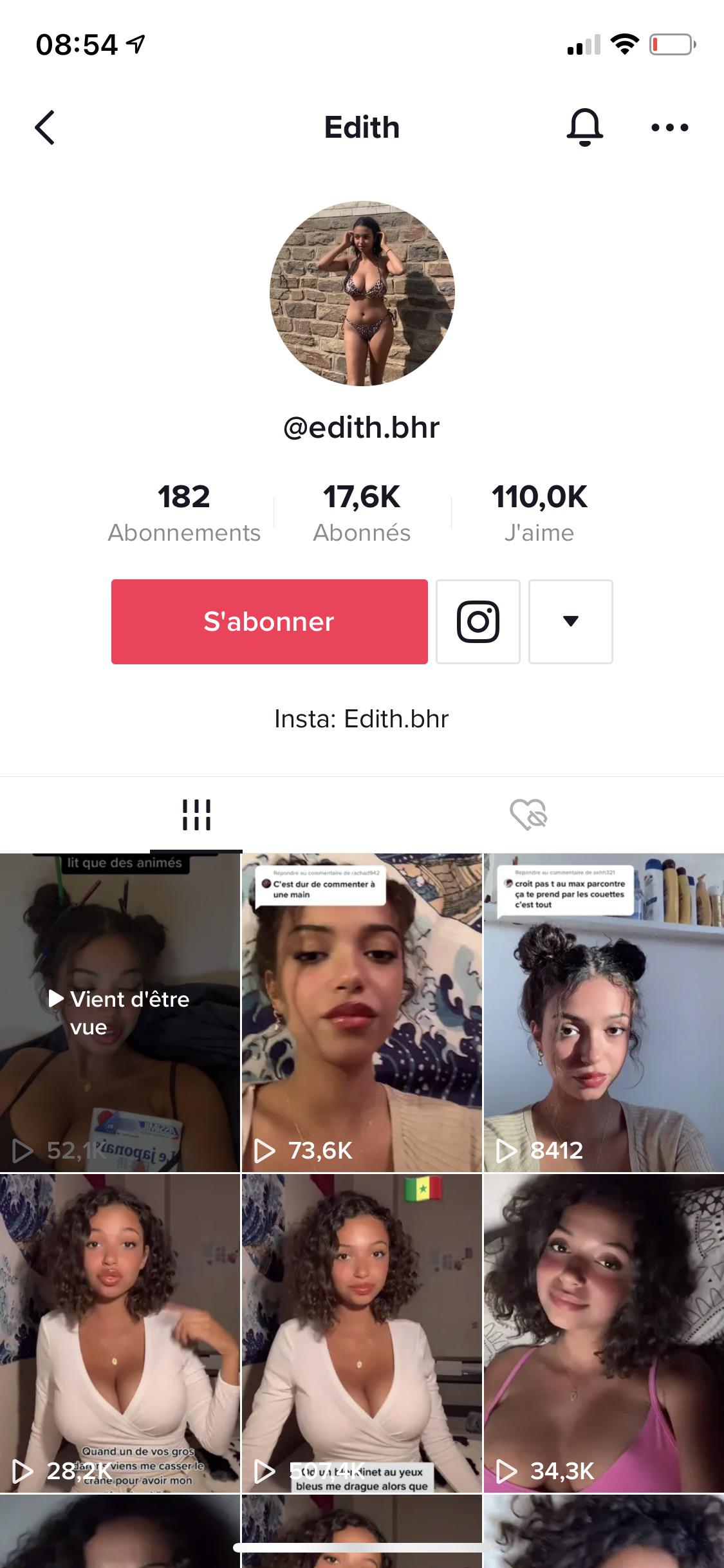 Qui a des trucs sur elle | Scrolller