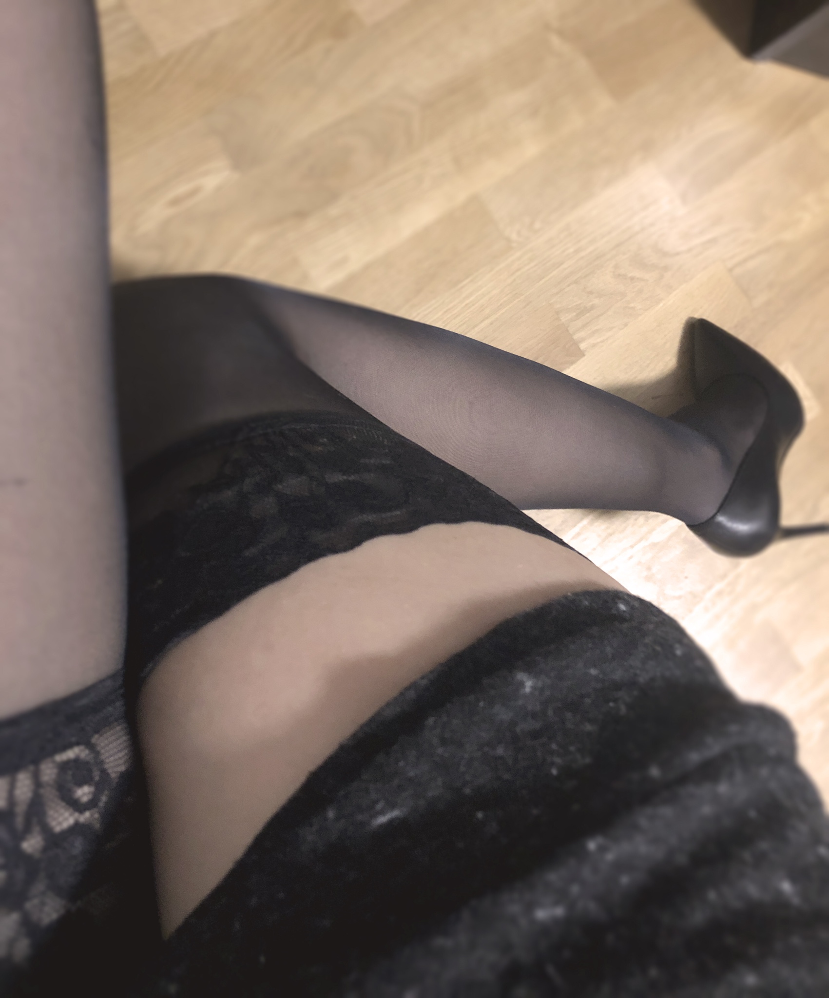 Quick flash at work | Scrolller