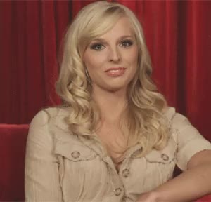 Quick flashing blonde [gif] | Scrolller