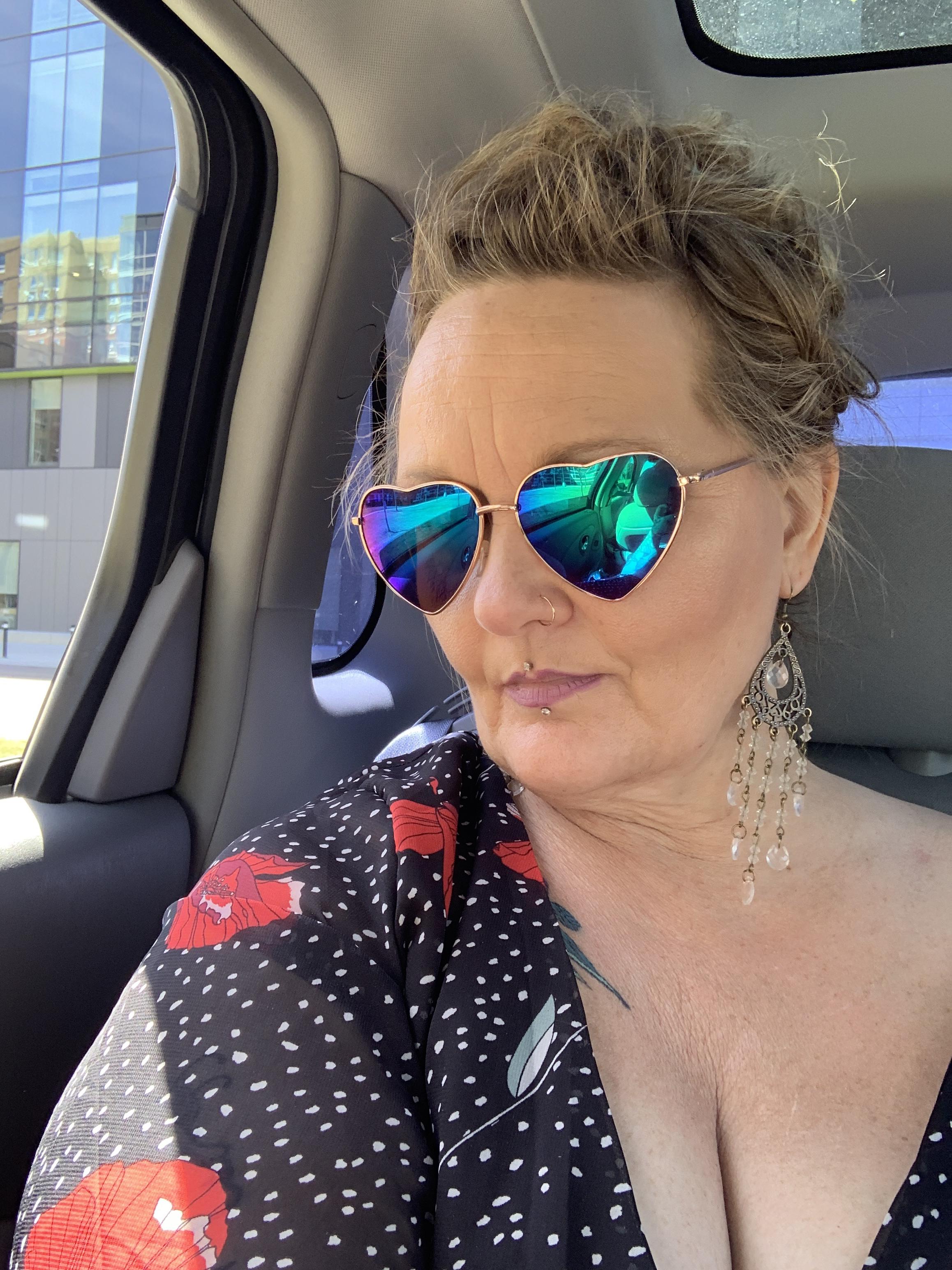 Quick Selfie, owning 52 | Scrolller