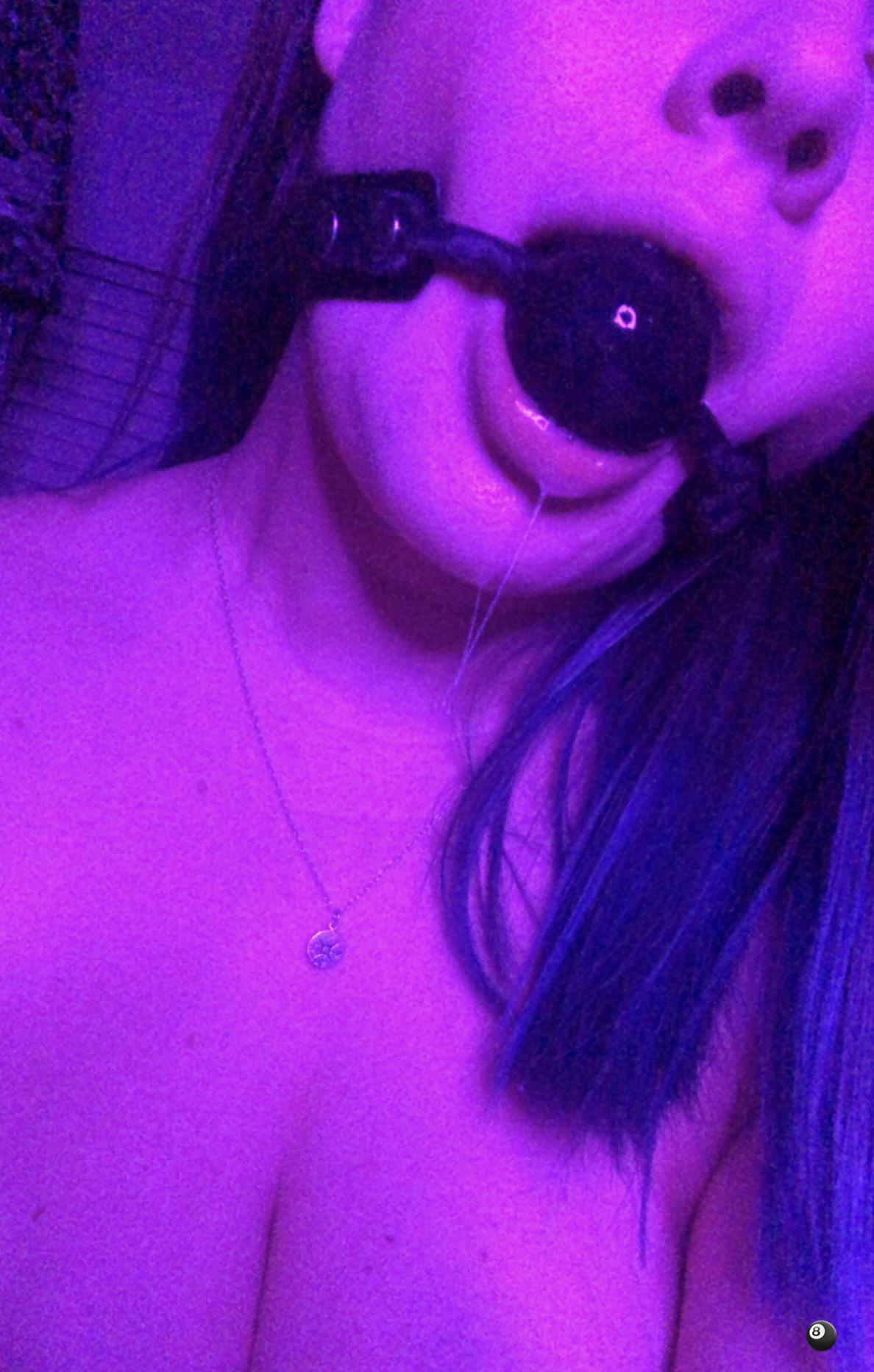 Quiet and drooling | Scrolller