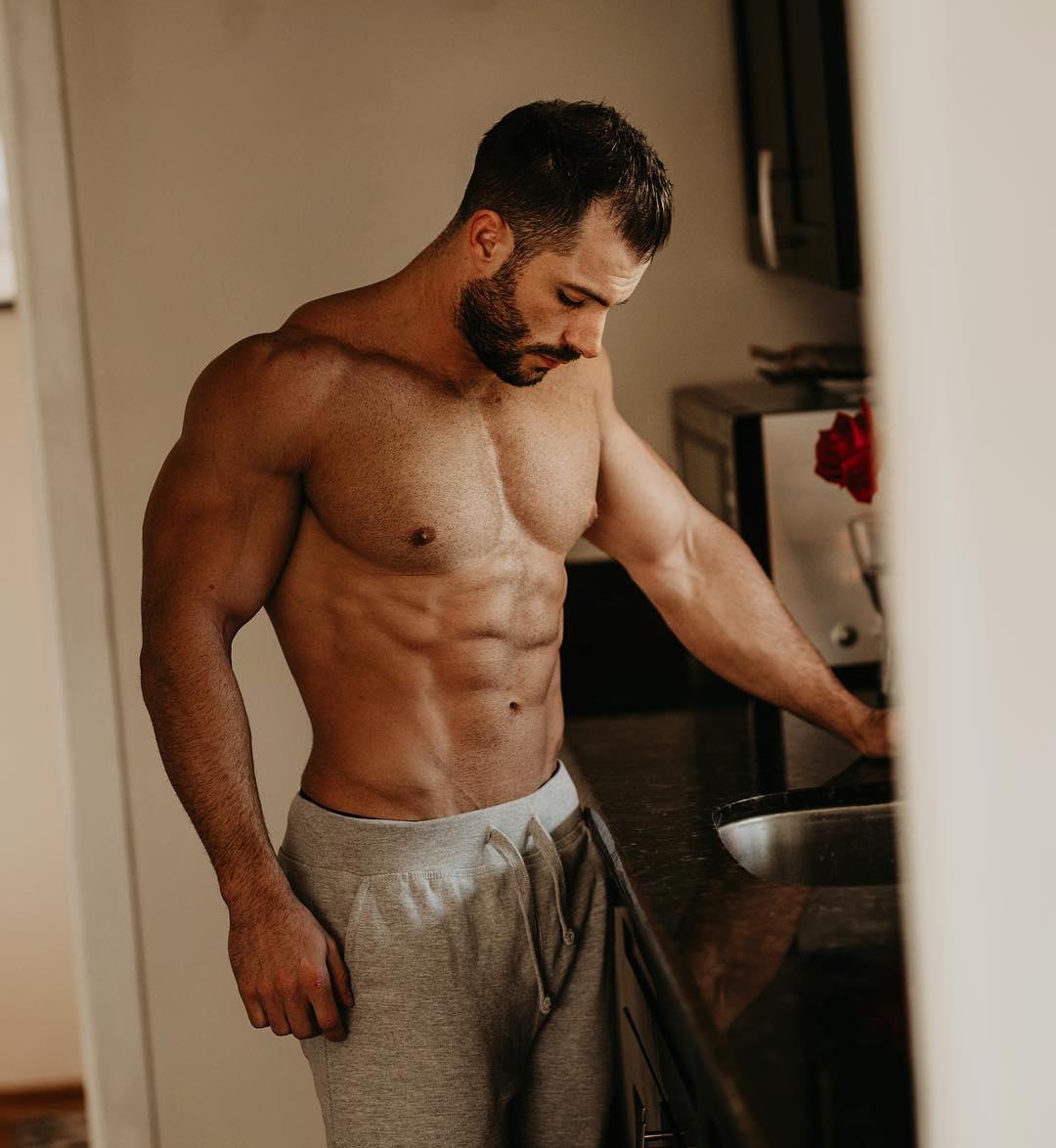 Quin Bruce | Scrolller