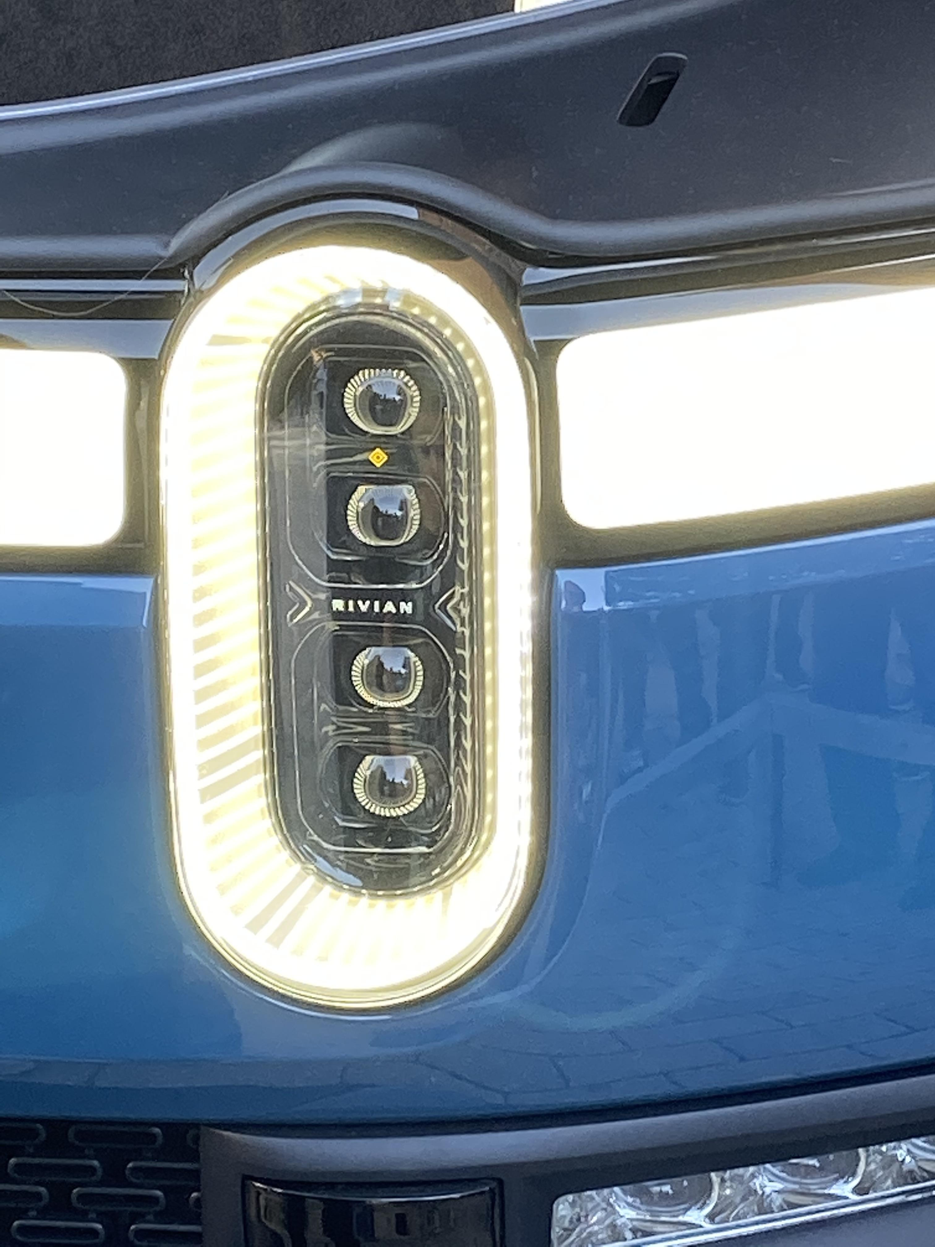 R1T Headlight | Scrolller