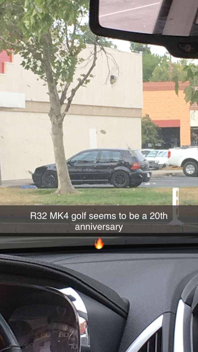 R32 Golf | Scrolller