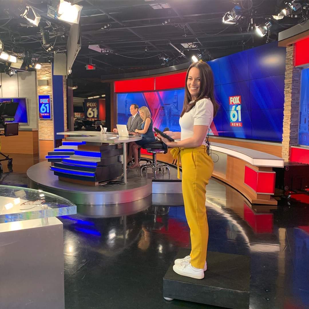 Rachel Piscitelli(fox61) nice side view | Scrolller