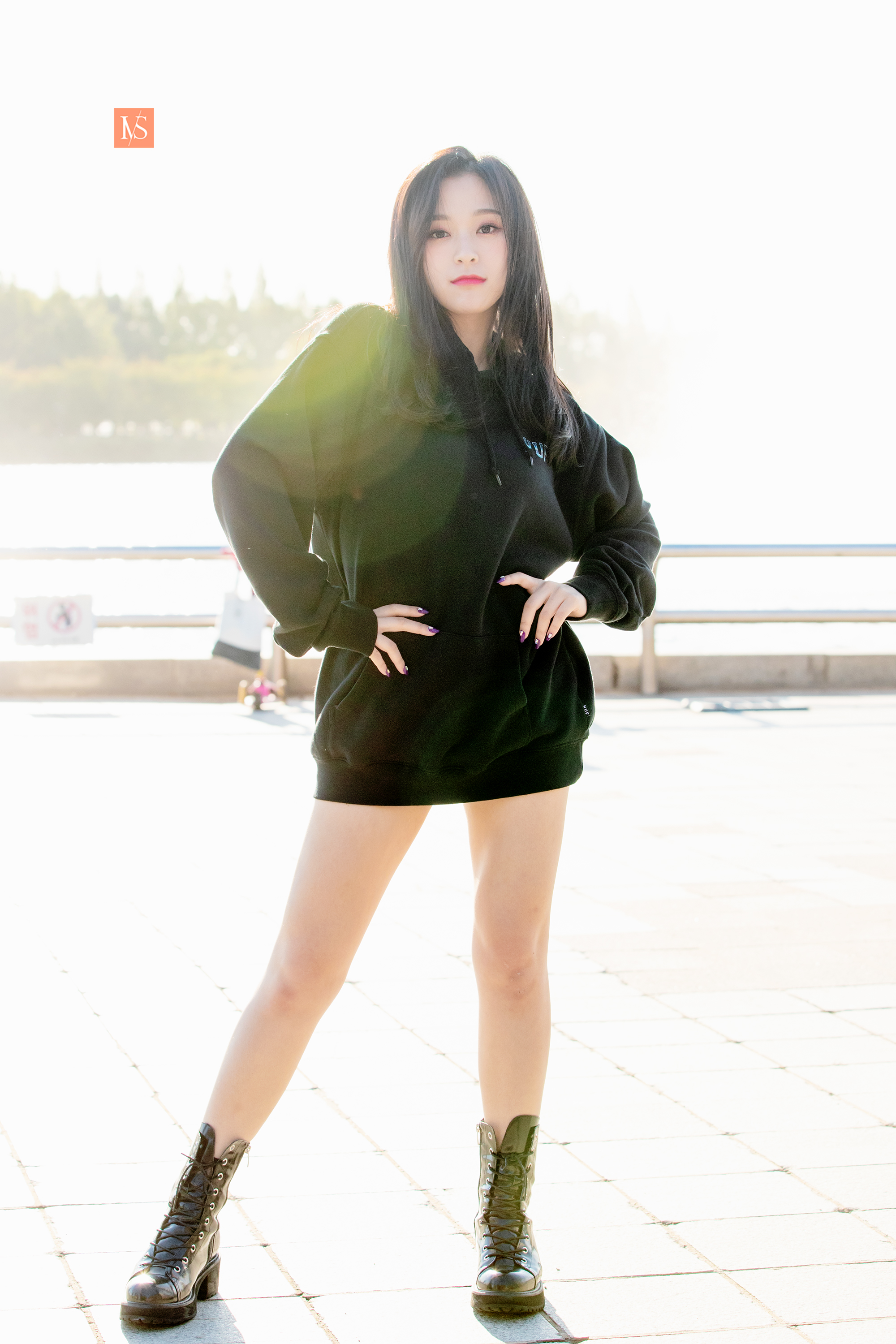 Radiant Gahyeon | Scrolller