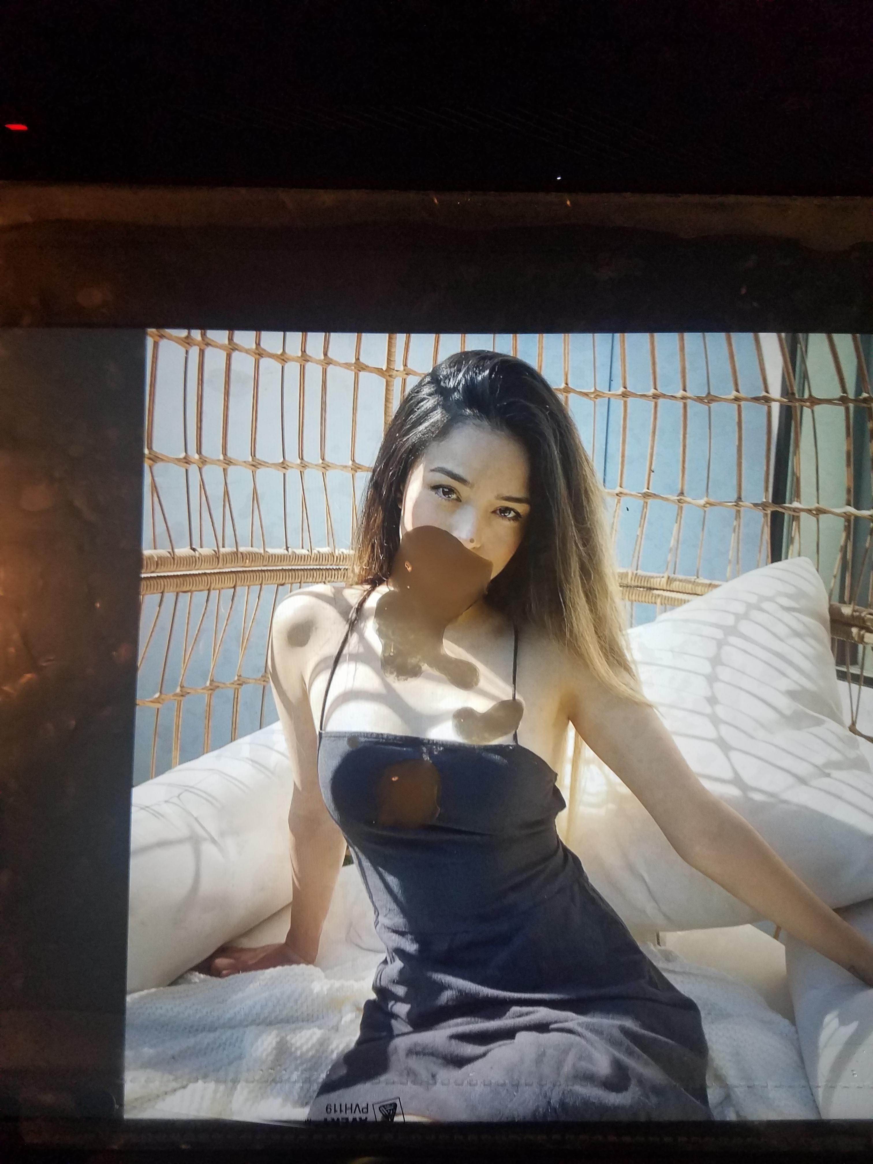 Rae cum tribute | Scrolller