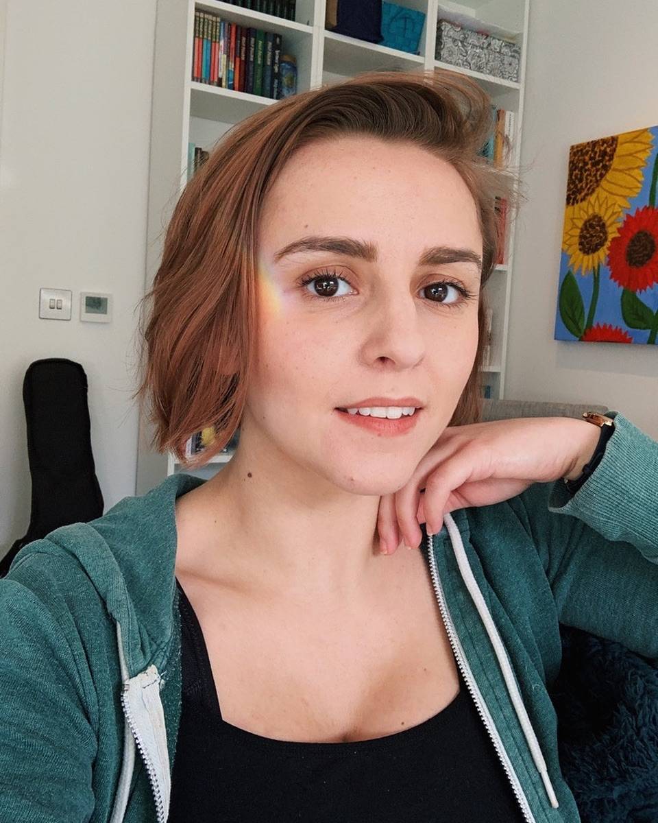 Rainbow Hannah | Scrolller