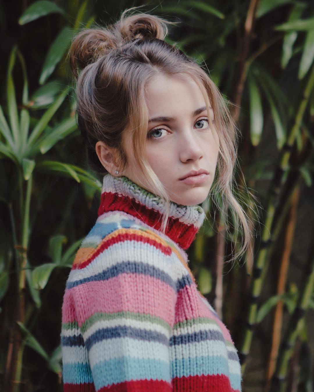 Rainbow Turtleneck Scrolller