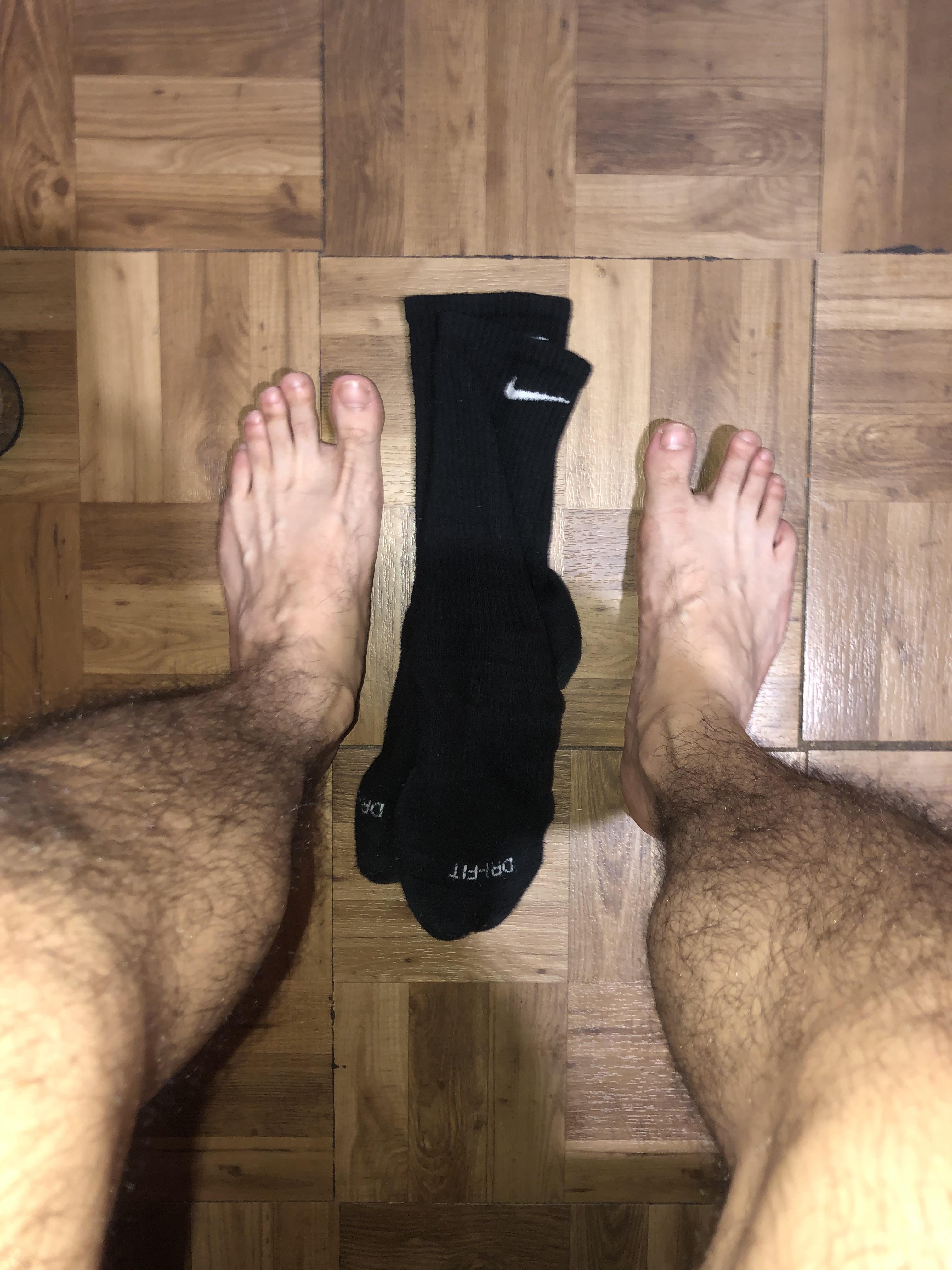 Rank gym socks and sweaty Mexican Alpha feet. | Scrolller