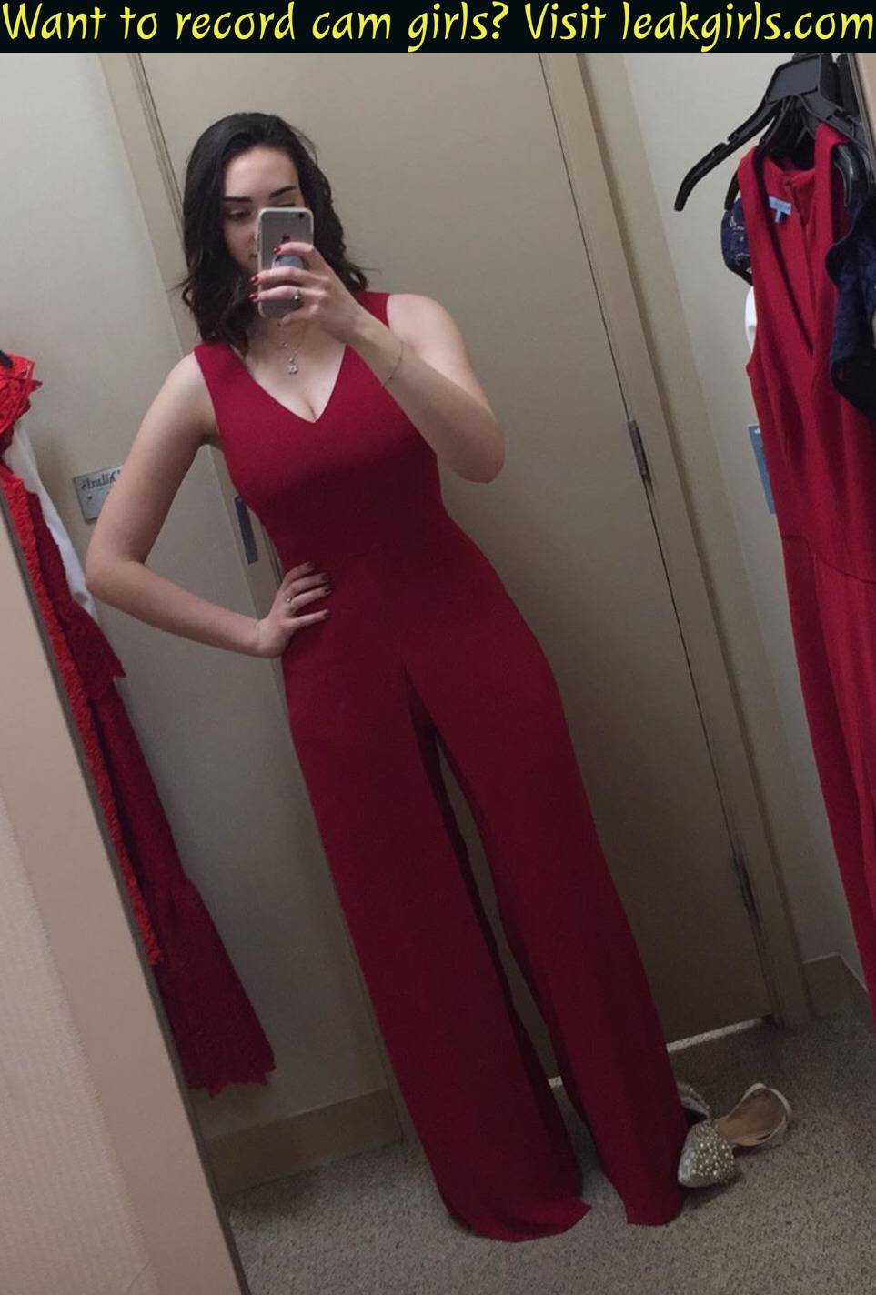 Rare Abigail Shapiro cleavage | Scrolller