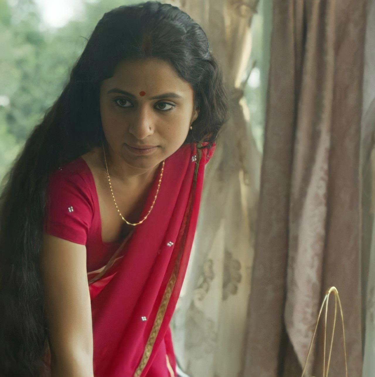 Rasika dugal, the seductive bhabhi! | Scrolller