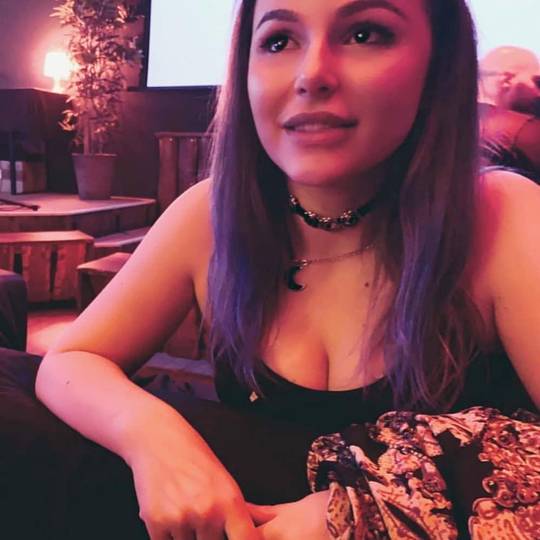 Rate her | Scrolller