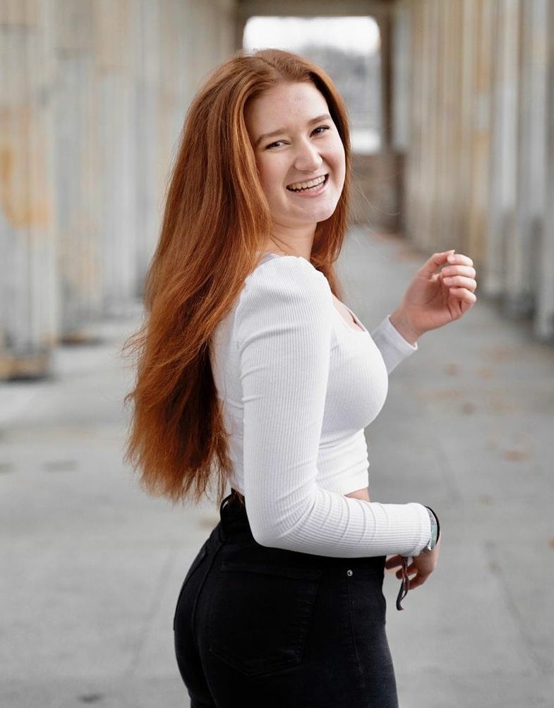 Rate her | Scrolller