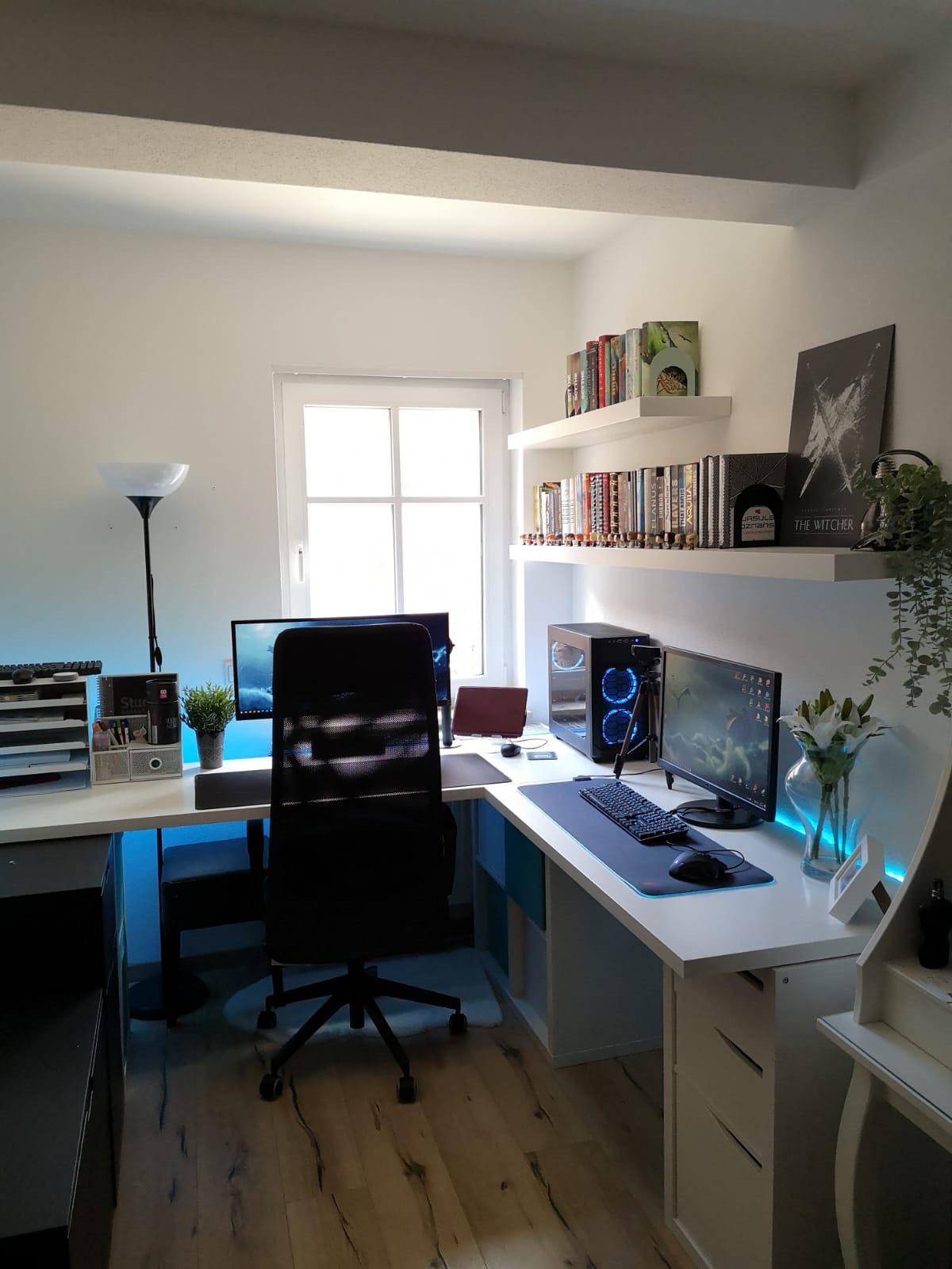 Rate my GF Dual Setup | Scrolller