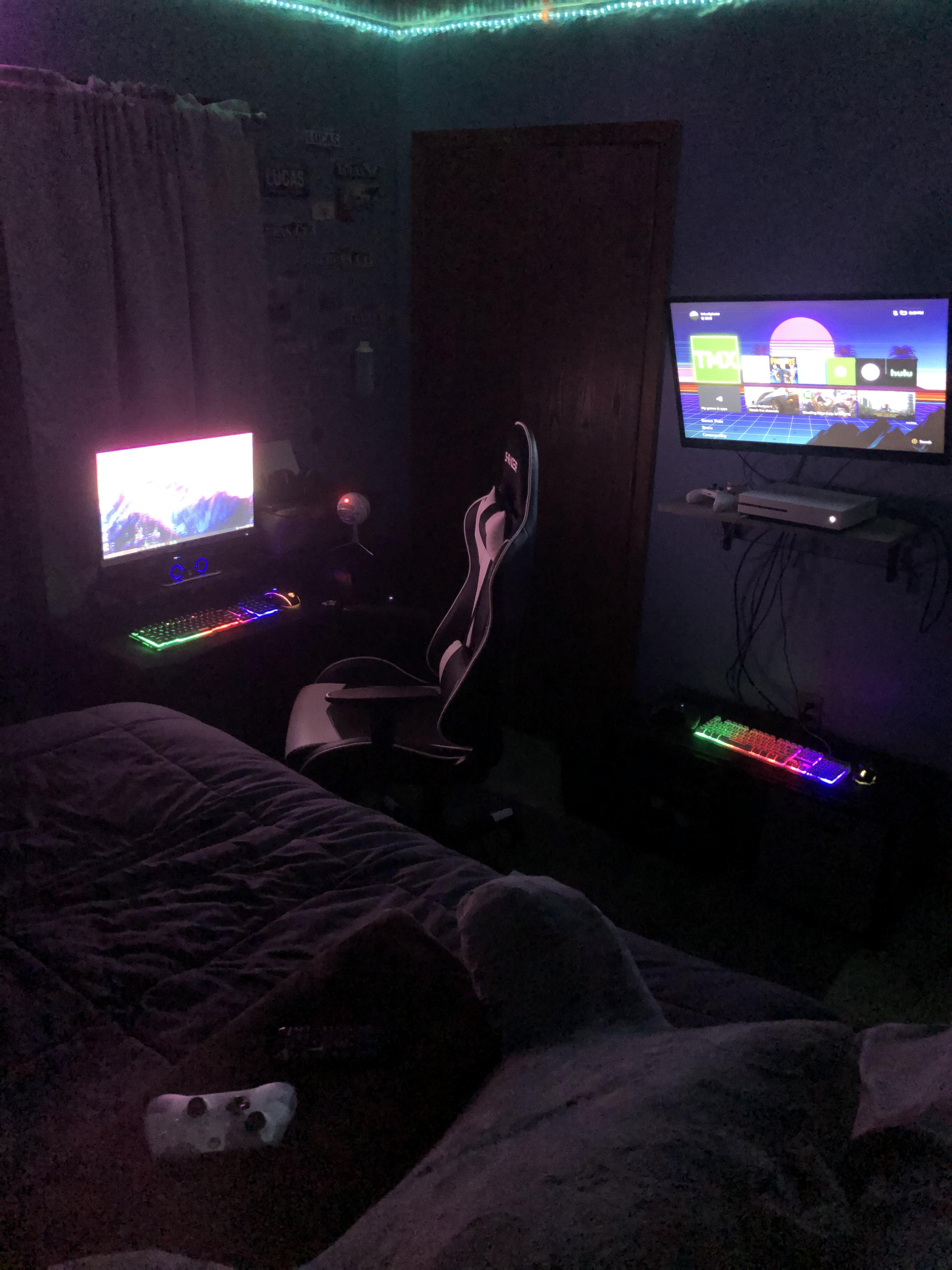 Rate my setup | Scrolller