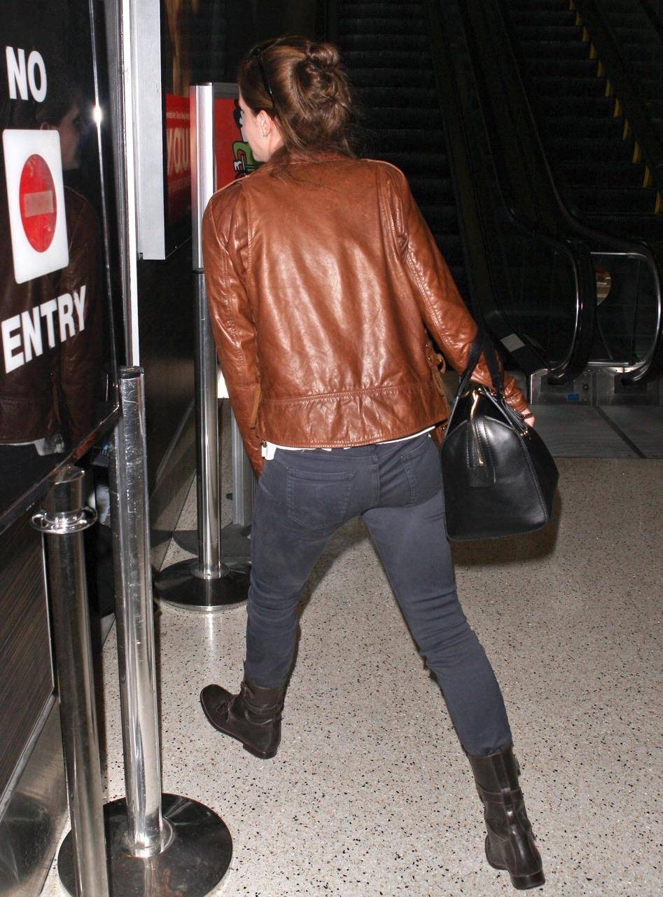 Read the sign gentlemen | Scrolller