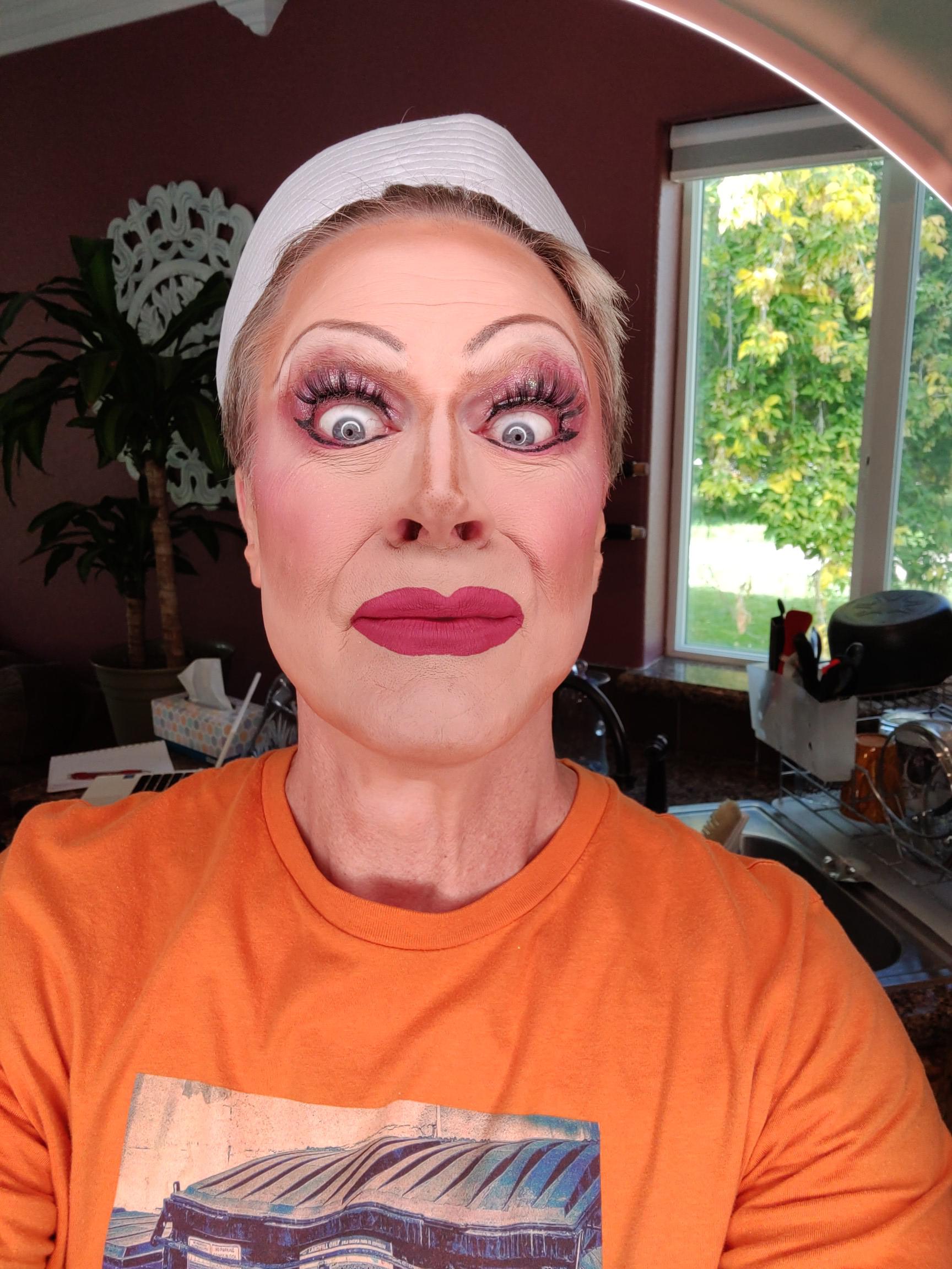 Ready for my closeup | Scrolller