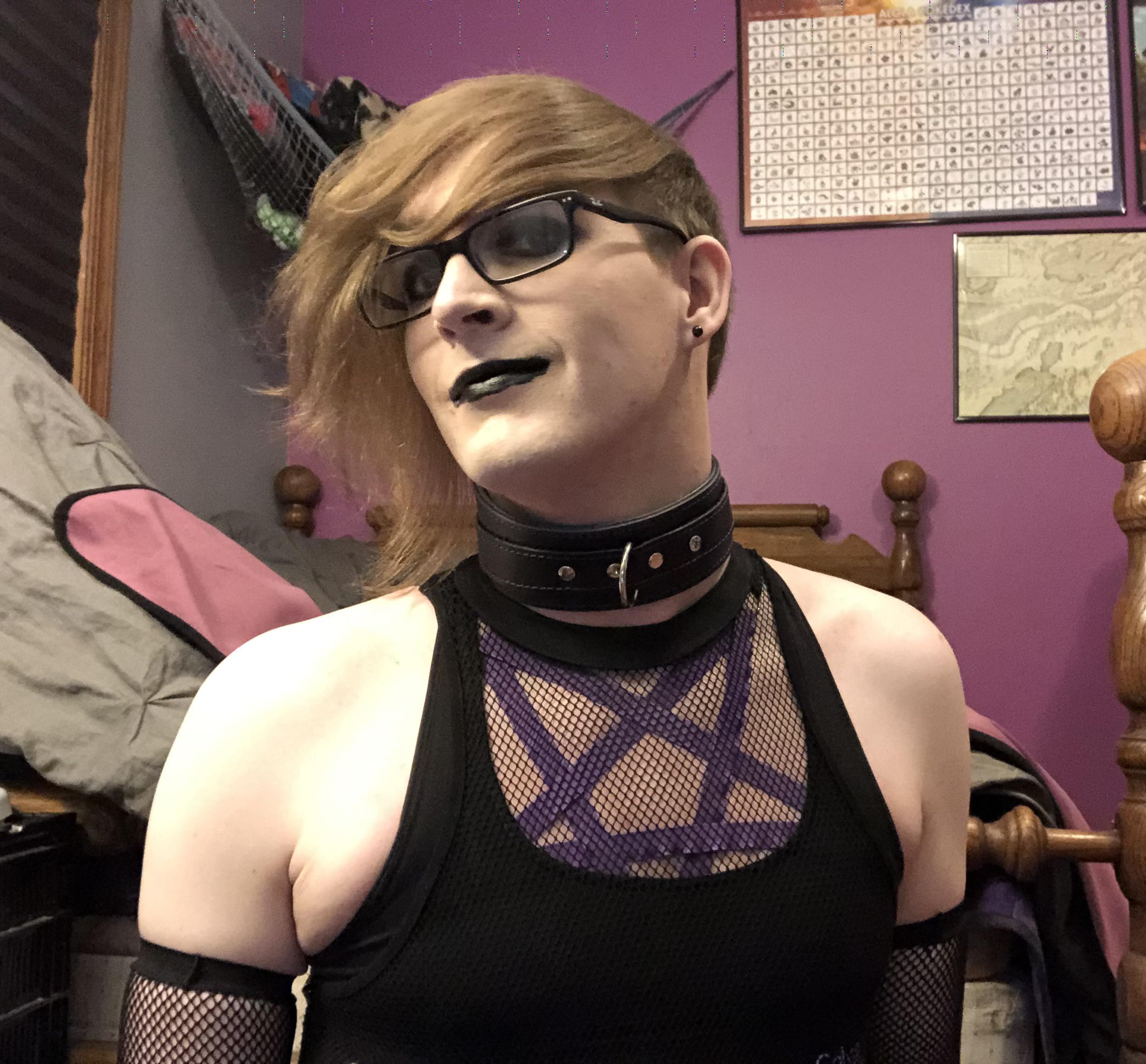 Real goth boy hours~ | Scrolller