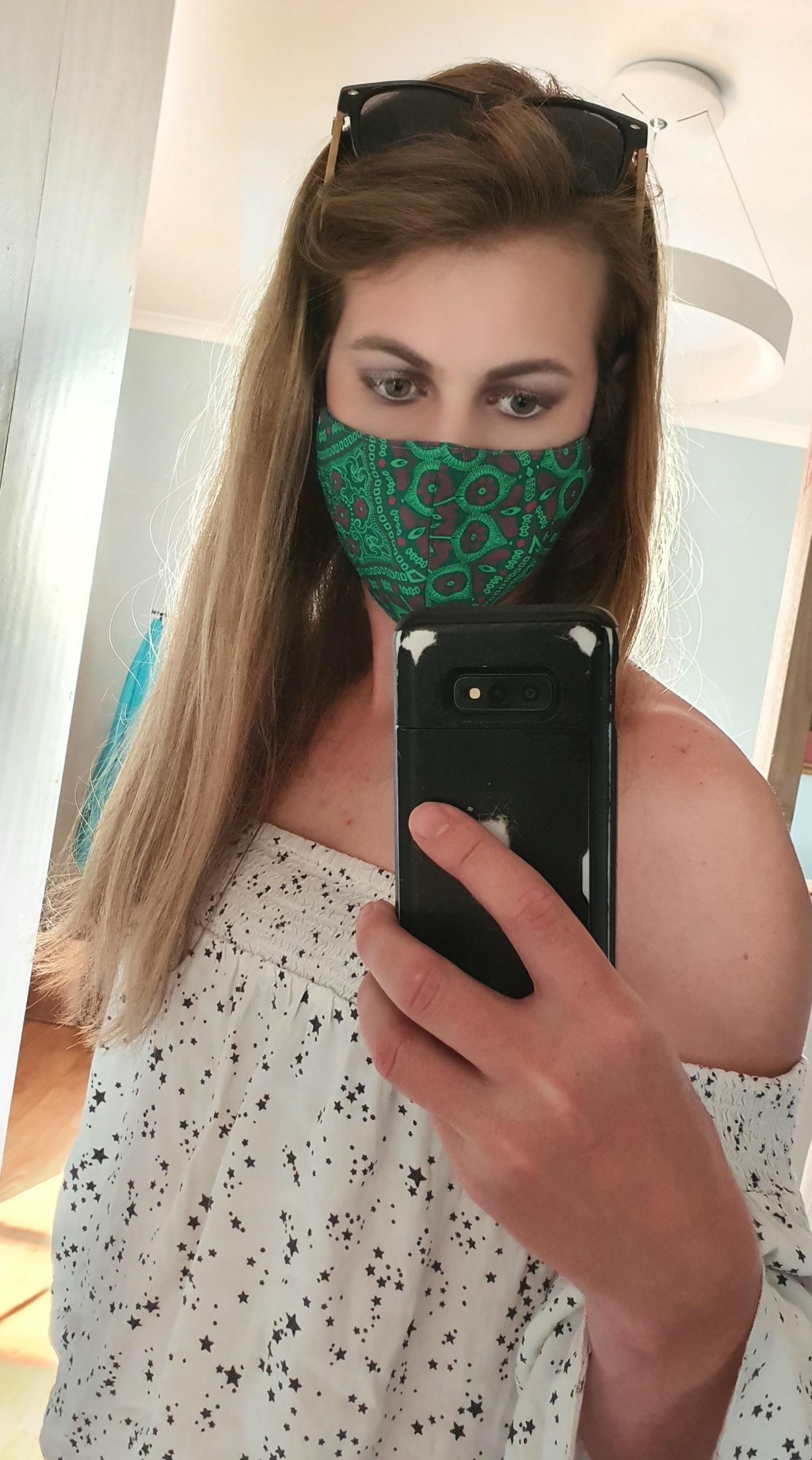 Really feeling this outfit and look 😊 wish I could feel and look like this all the time | Scrolller