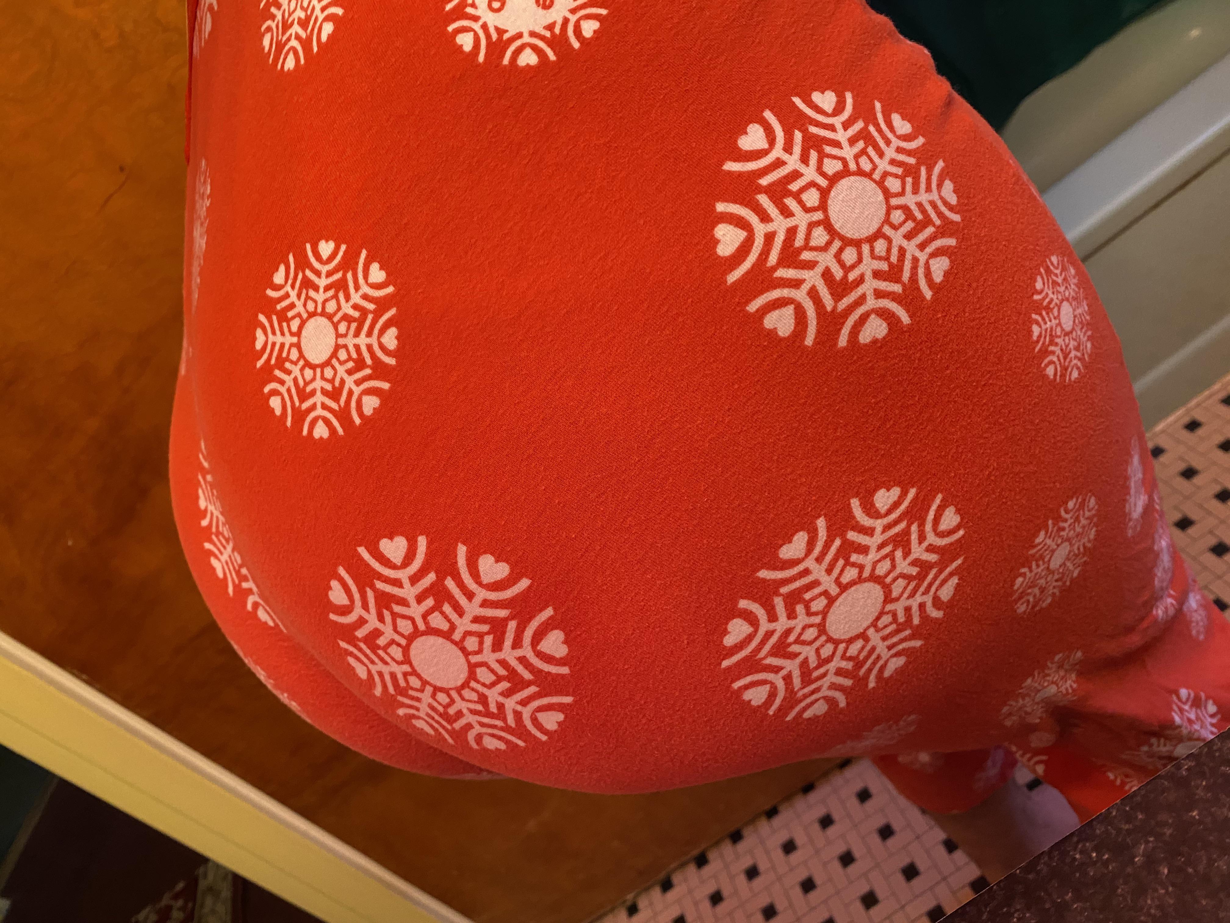 Red anyone?? | Scrolller