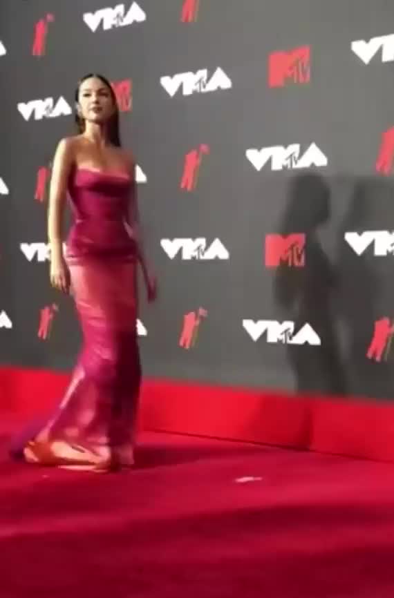 Red Carpet Beauty | Scrolller