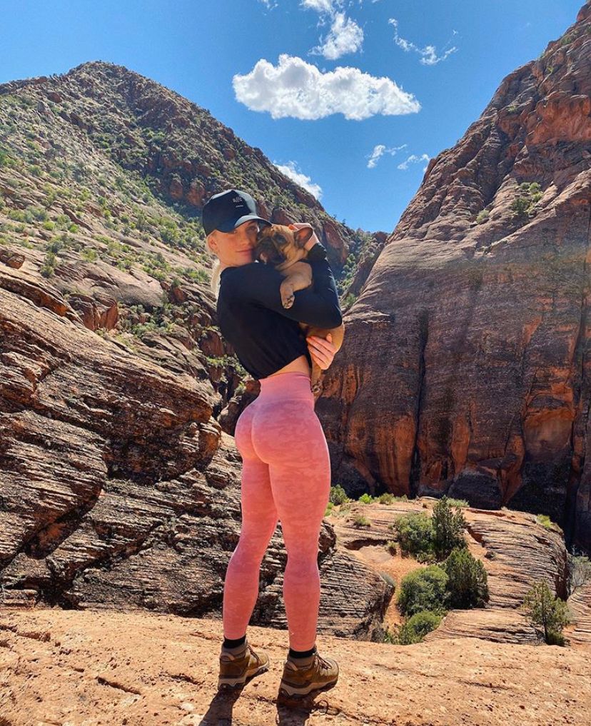 Red cliff mountains in Utah? | Scrolller