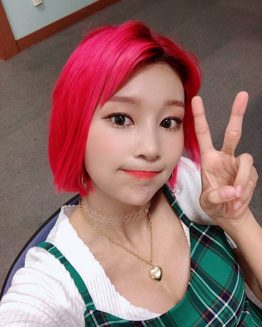 Red Hair Really Suits Hyebin | Scrolller