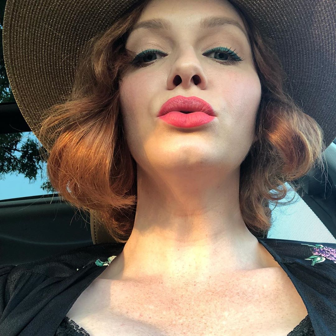 Red lips | Scrolller