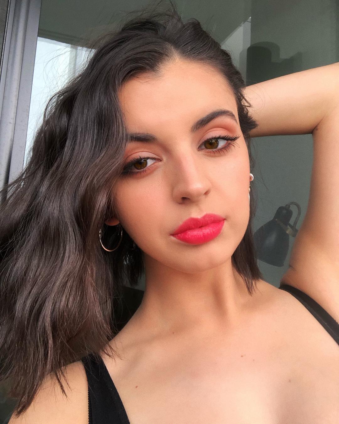 Red Lipstick | Scrolller