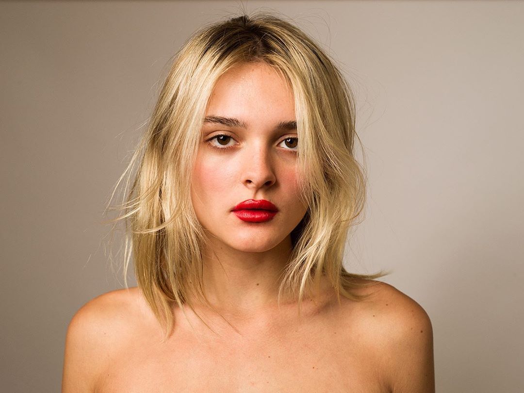 Red Lipstick | Scrolller