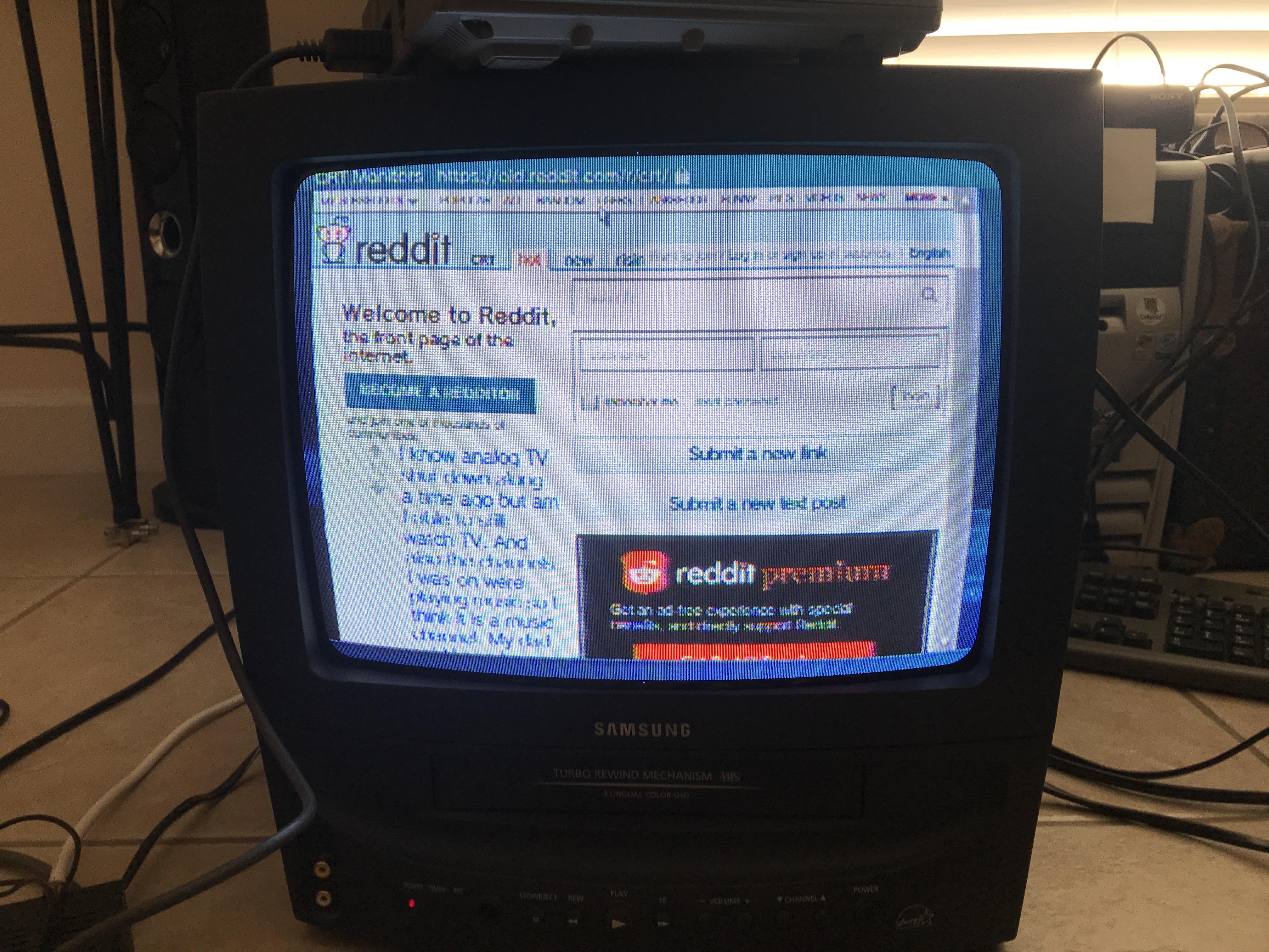 Reddit on a CRT | Scrolller