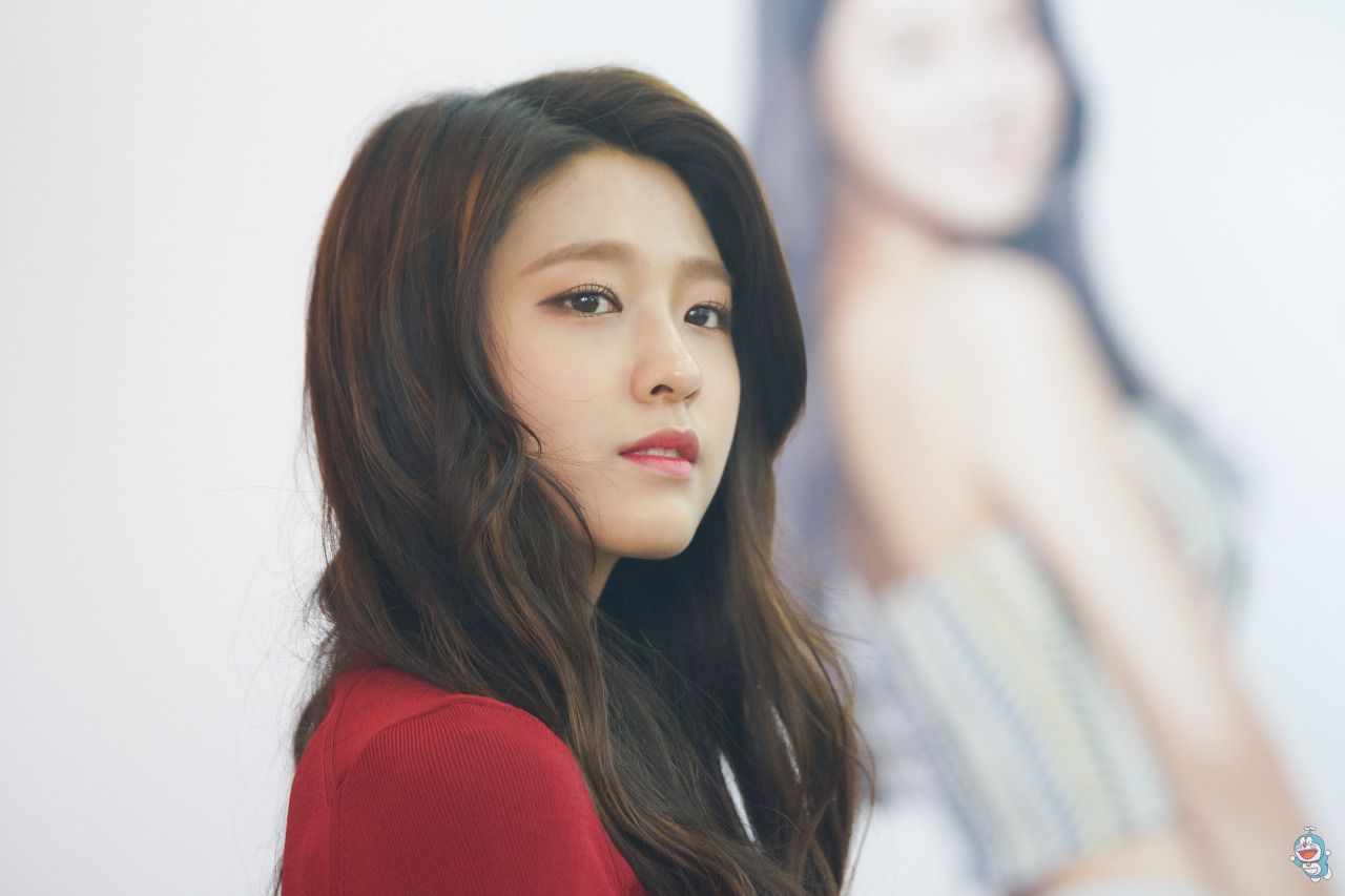 regal as fuck | Scrolller