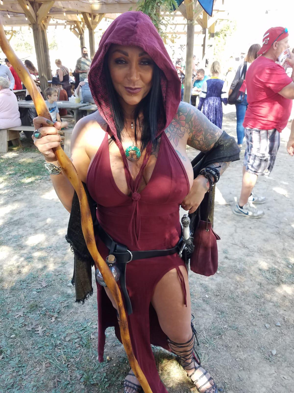 Rennaissance MYLF! | Scrolller